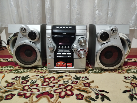 Muzikalni sentir sotiladi