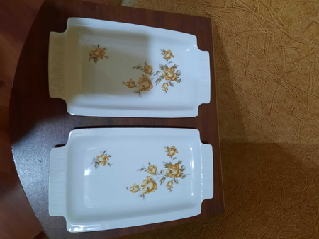 Красивые фарфоровые блюда, 