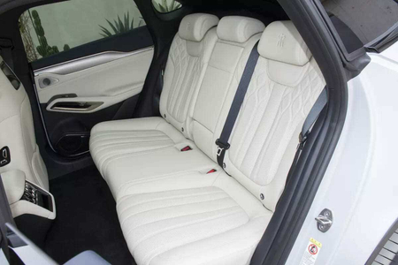 BYD Song L qora AWD komplektatsiyasi