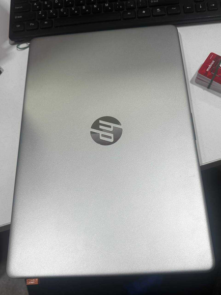 Ноутбук HP 15s-fq5295nia / 15,6 FHD /Intel Core i5-1235U