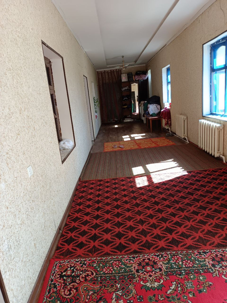 SROCHNI YER SOTLADI 10,5 SOTIK yashashka uyam bor remo't qvorsa bo'ldi