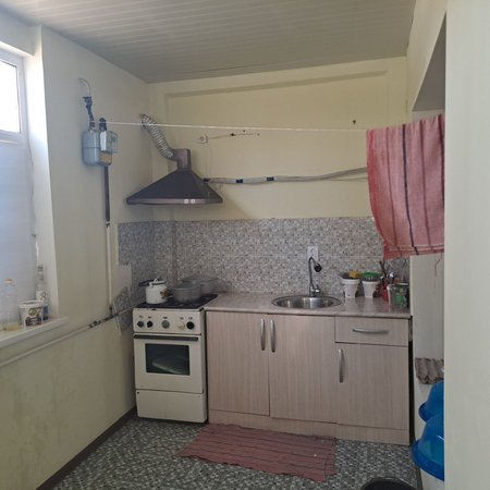 Luchuvoyda kvartira ijaraga beriladi. 200$ BITADIGONI.