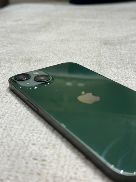 Срочно IPhone 13