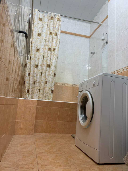 Сдаётся Ул Бабура 3/4/9. 80м2 только иностранцам