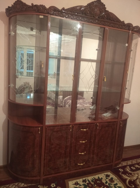 Продам стенка как новый договорная