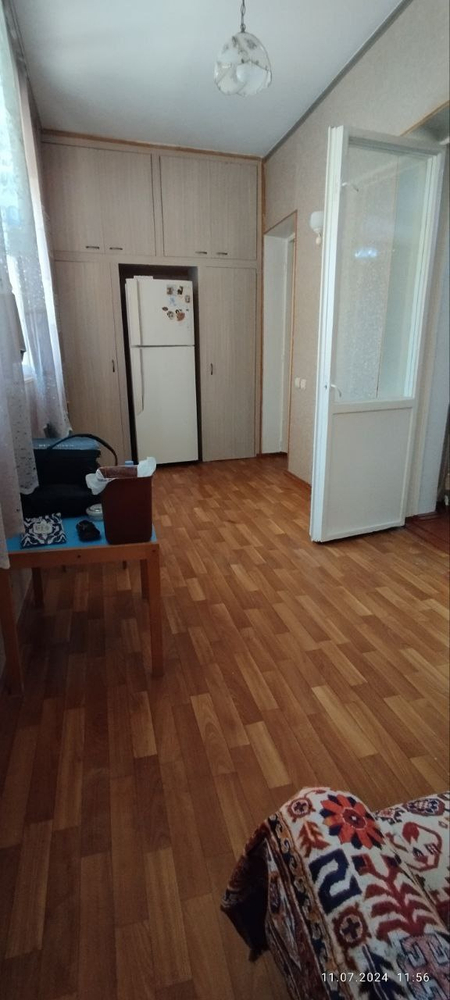 Buyuk Ipak Yo\\\'li, (Максим горкий) метро. 2 xonalik uy sotiladi. Продае