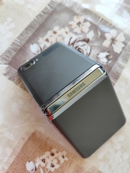Samsung z-flip 5g идеал