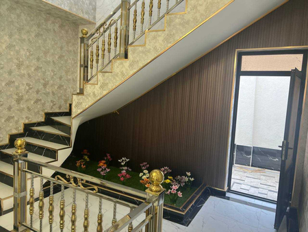Ховли сотилади  2 сотик 2 этаж