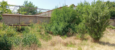 Uchastka sotiladi