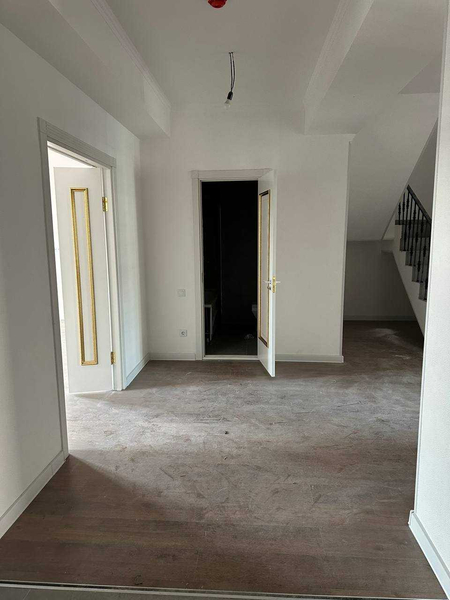 Продам квартиру 5/8-9/9, 216 м2, ЖК 
