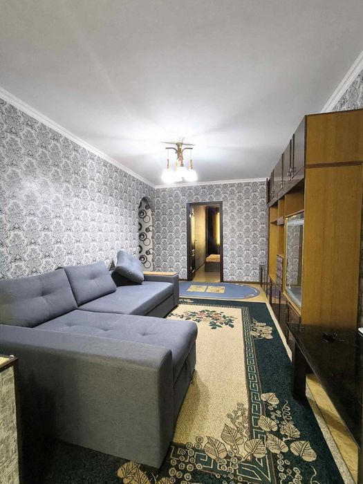 Аренда Чиланзар 5кв  2/1/4 балкон 2*6