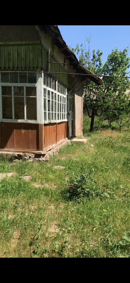 Уй сотилади 15 сотих Бустонликда Газалкентга етмасдан