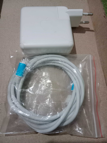 Зарядка Apple Mac pro tipe C