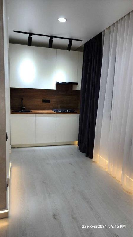 Ялангач Теннисные Корты 3(4)-комнатная 3/5 70 м² кирпич евроремонт меб
