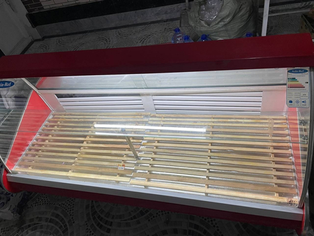 Холодильник для магазина