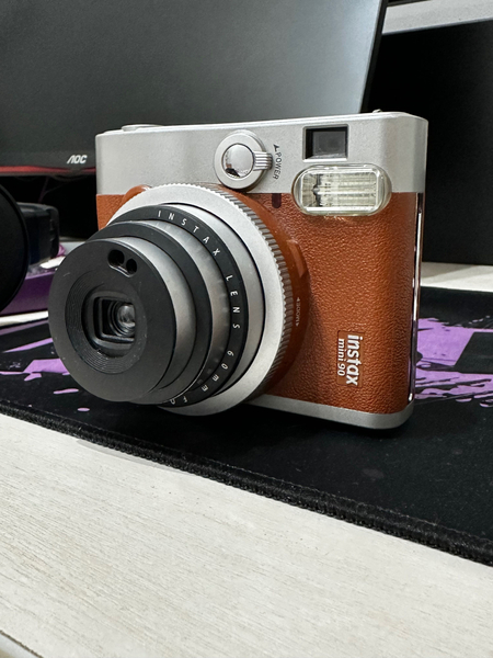 Продам Instax mini 90