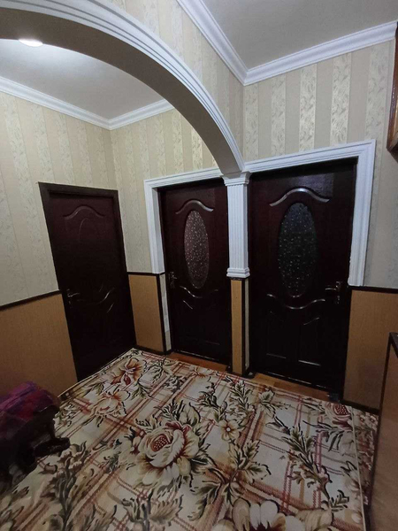 В Тинчлике 3х комнатная квартира на 4м этаже 5и этажного дома, 75 м2