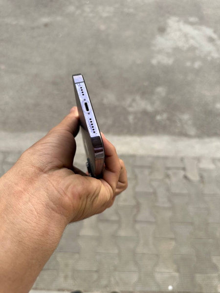 iPhone 14 Max Akuratni ishlatilgan Pul zarilligi uchun sotilvotti