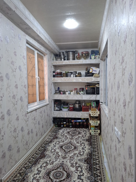 2 xonalik uy sotiladi 1 etaj 5mkr somiy