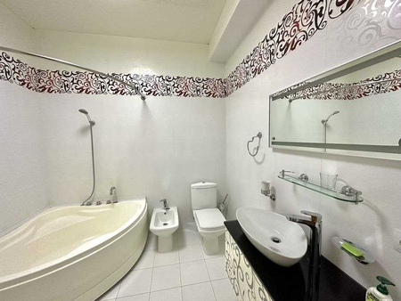 Sodiq Azimov street new building 3 room euro