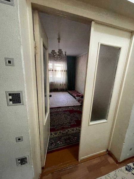 Продается квартира в г. Чирчик (орин. Макро - Базар)
