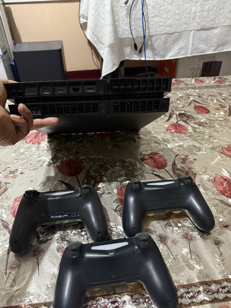 Ps4 Fat sotiladi koreyadan kelgan xotirasi 500GB versiyasi 9.00