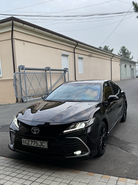 Camry 75 2023 Hydbrid WS Black Edition