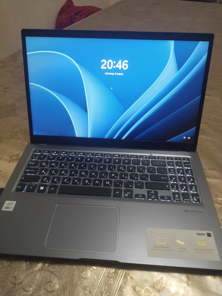 Asus vivobook 15