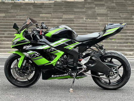 Kawasaki zx636r 2015 sotiladi