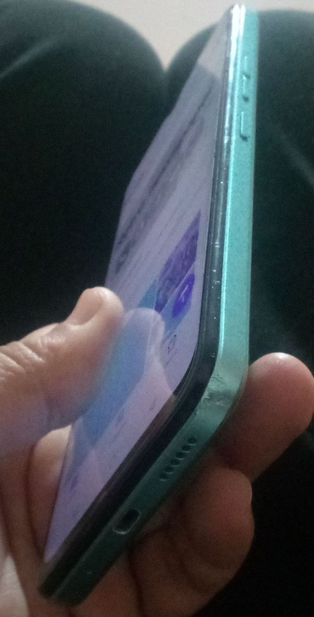 Itel telfon ozgina tutilgan