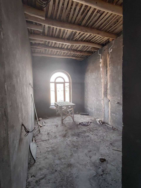 Продаётся трёхуровневая коробка в Сергелийском районе ( Хонабад).