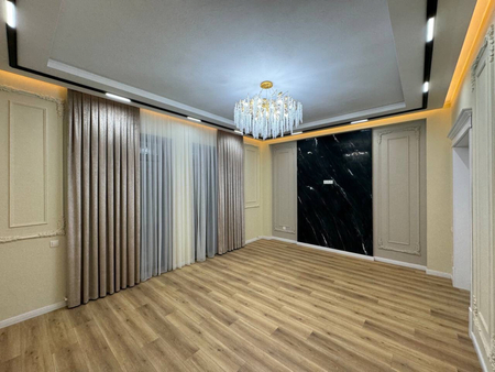 Продается Евро дом Ор-р: Ахунбабаев 300м2