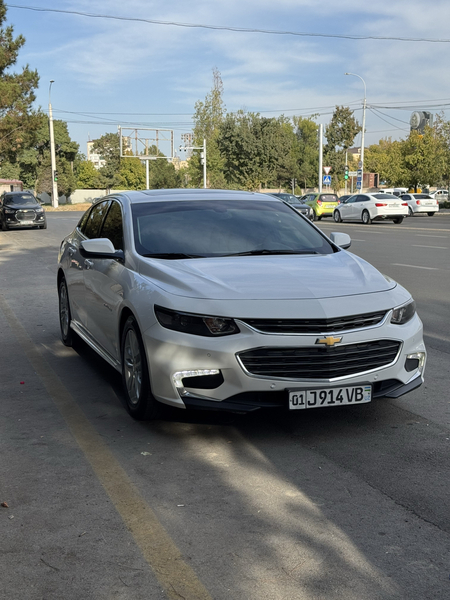 Malibu 2.4 Sotiladi