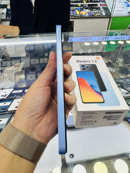 Redmi 12  256 gb yengide sastayana
