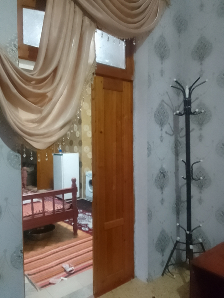 Катта куйлик акинида хозяйкали шароитли ховли га ёш оилага