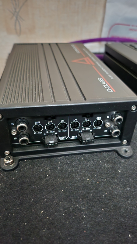 4-х канальный усилитель Aura Storm 4x150W