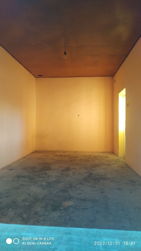 Hovli sotiladi barcha dakumint joyida