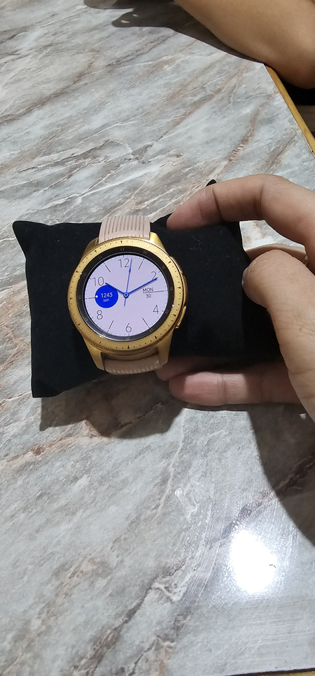 Galaxy watch model R810x