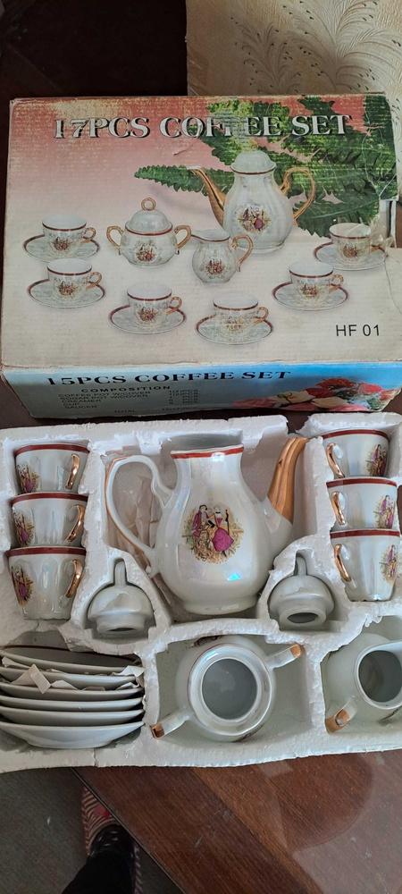 Кофейный сервиз на 6 персон.(производство Япония) НОВЫЙ