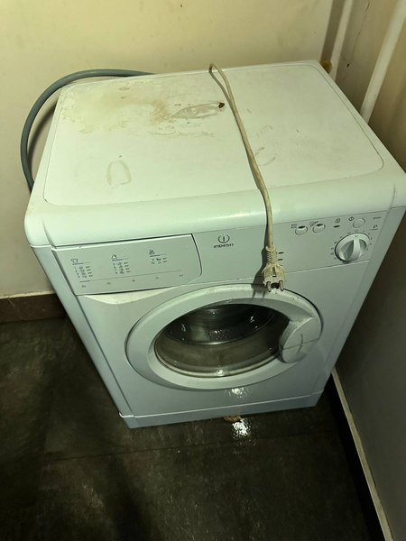 Продается стиральная машина Indesit