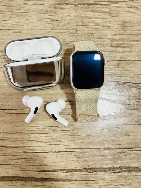Apple Watch Se (2-Generation) 2023 и AirPods Pro