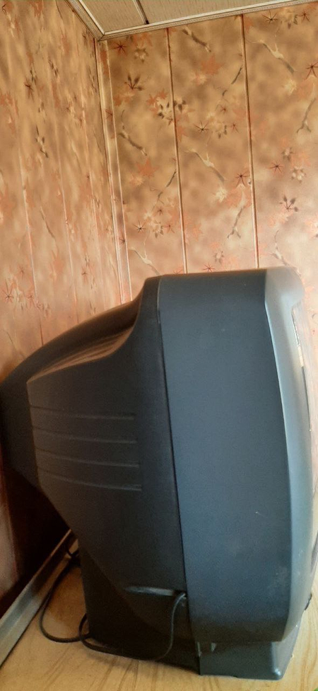 Telvizor srochniy sotiladi