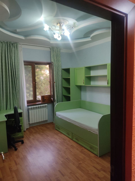 Юнусабад 14 квартал 4/2/5  100 кв.м