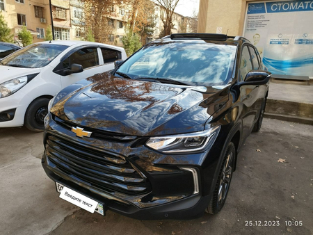 Mashina kraskasi toza hali kop minilmagan balonlari yangi