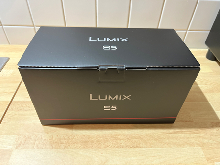Panasonic Lumix S 5 Kamera sotiladi. Yengi