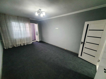 Юнусабад 2 квартал. Продается квартира 1/4/4