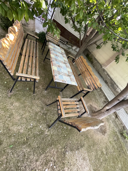 Ховлига стол стул