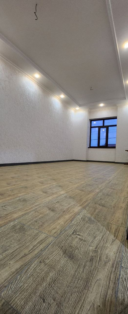 Qibray markazida 2 qavatli,  5 honali uy sotiladi