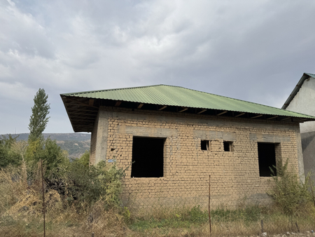Dacha sotiladi. 10 sotix