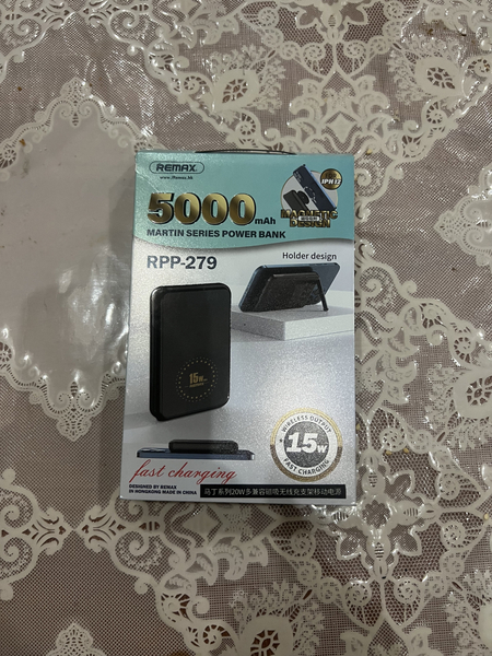 Powerbank remax bezprovodnoy 5000